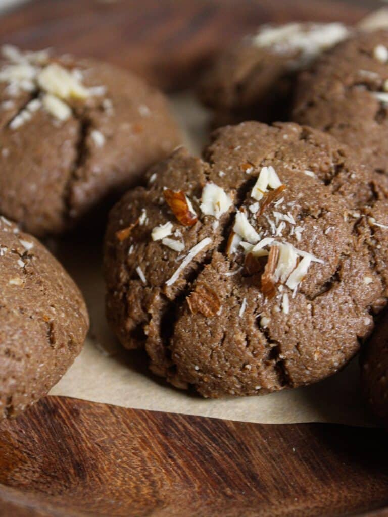 Almond Chocolate Cookies - My Dainty Soul Curry
