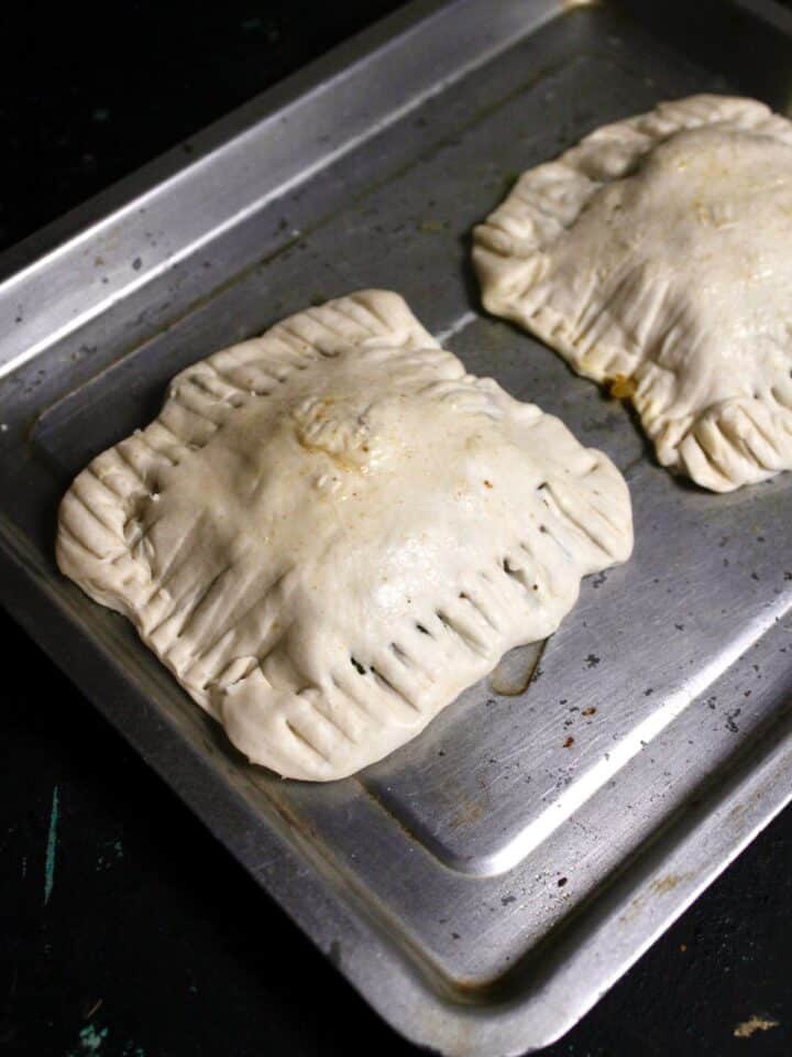 Minced Lamb Pastries with Spicy Mango Dressing - My Dainty Soul Curry