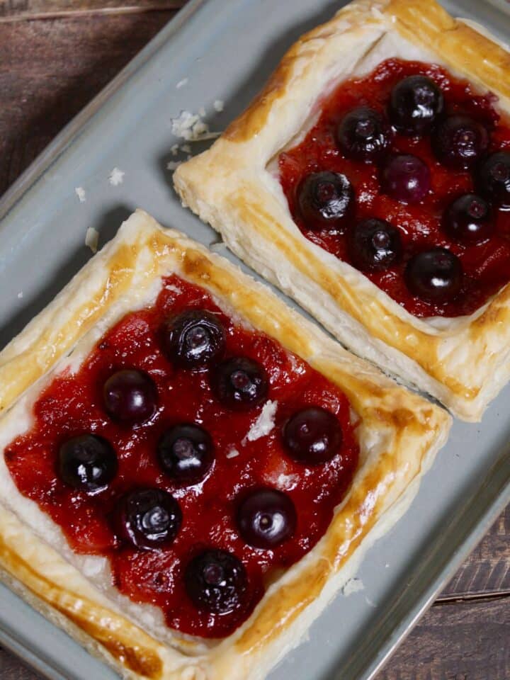 Berry Puffs - My Dainty Soul Curry