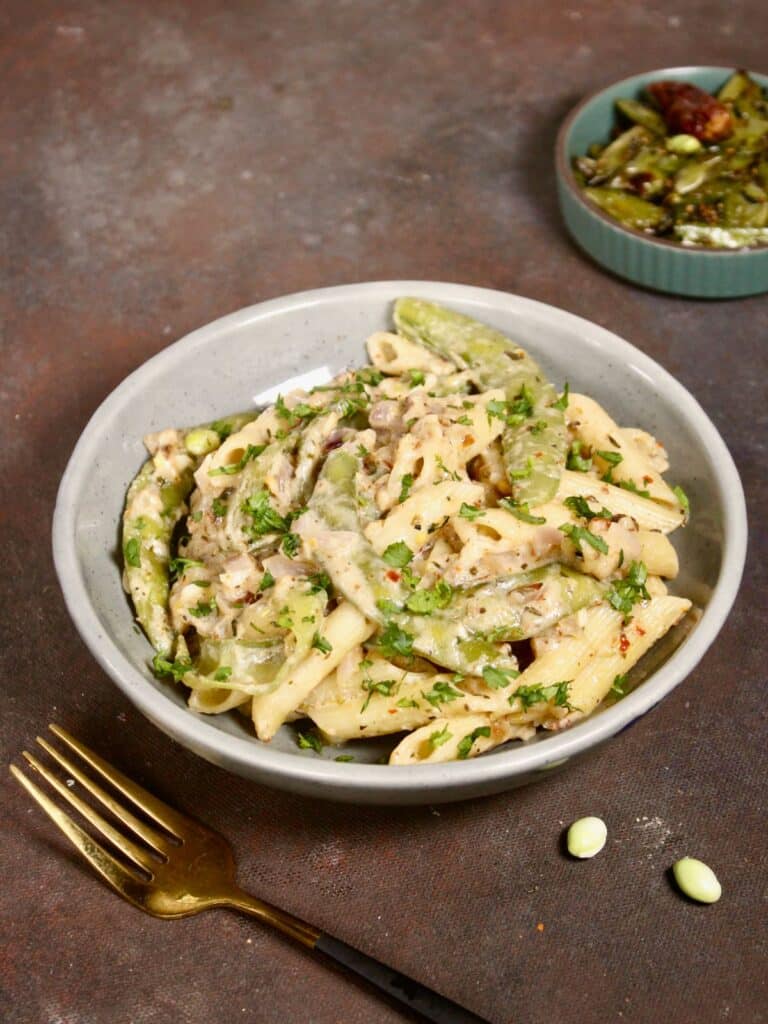 Broad Beans Pasta in White Sauce - My Dainty Soul Curry