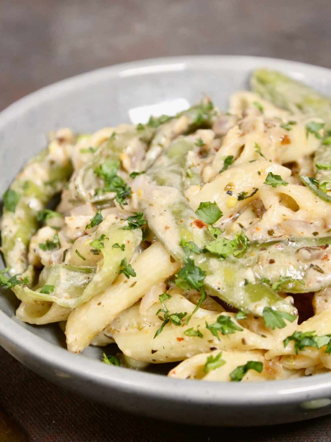 Broad Beans Pasta in White Sauce - My Dainty Soul Curry