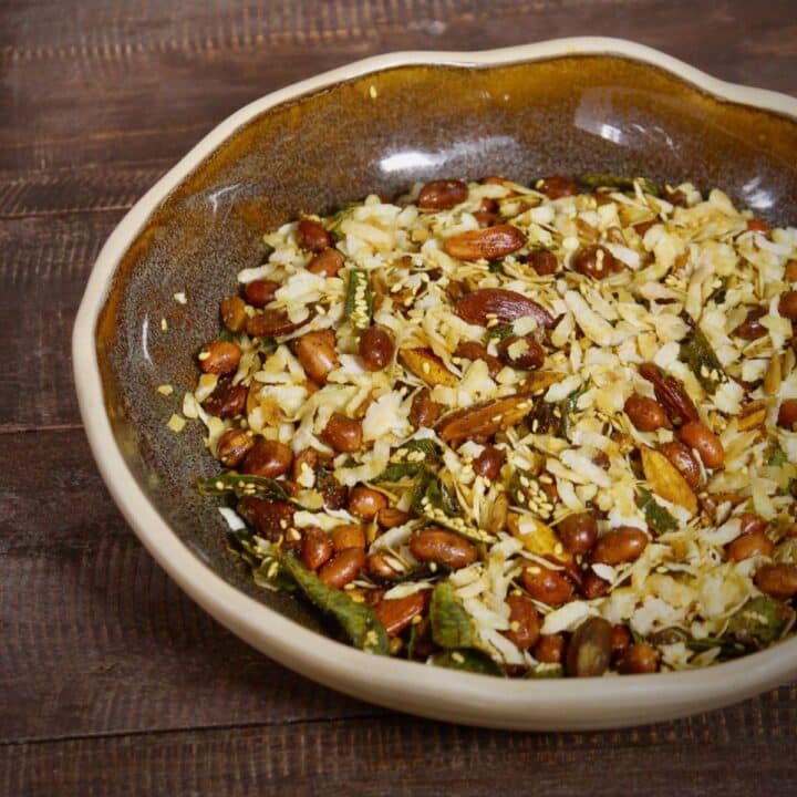 Oven Roasted Poha Chivda - My Dainty Soul Curry