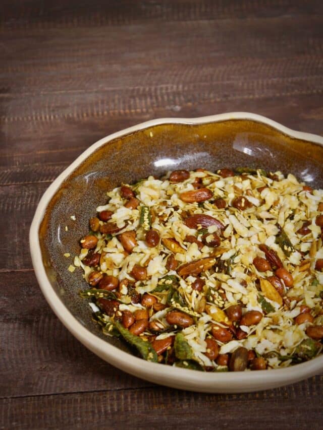 Oven Roasted Poha Chivda - My Dainty Soul Curry