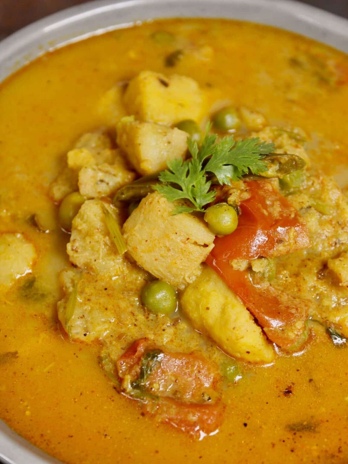 Raw Banana and Yam Curry - My Dainty Soul Curry