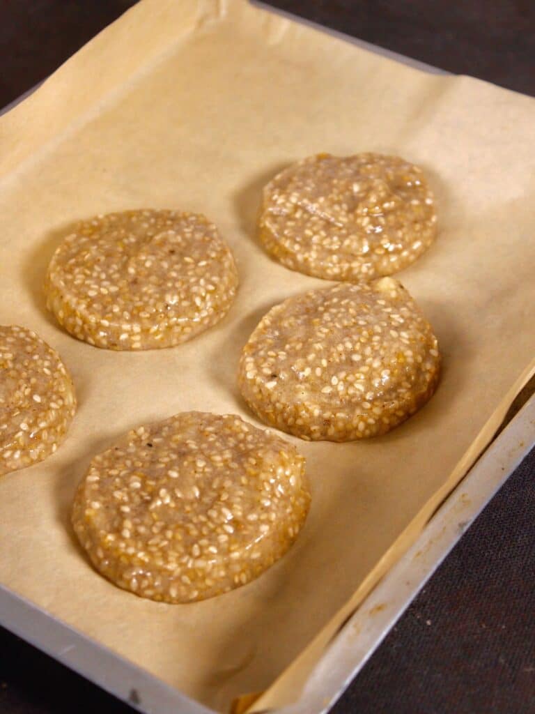 Sesame Banana Breakfast Patties - My Dainty Soul Curry