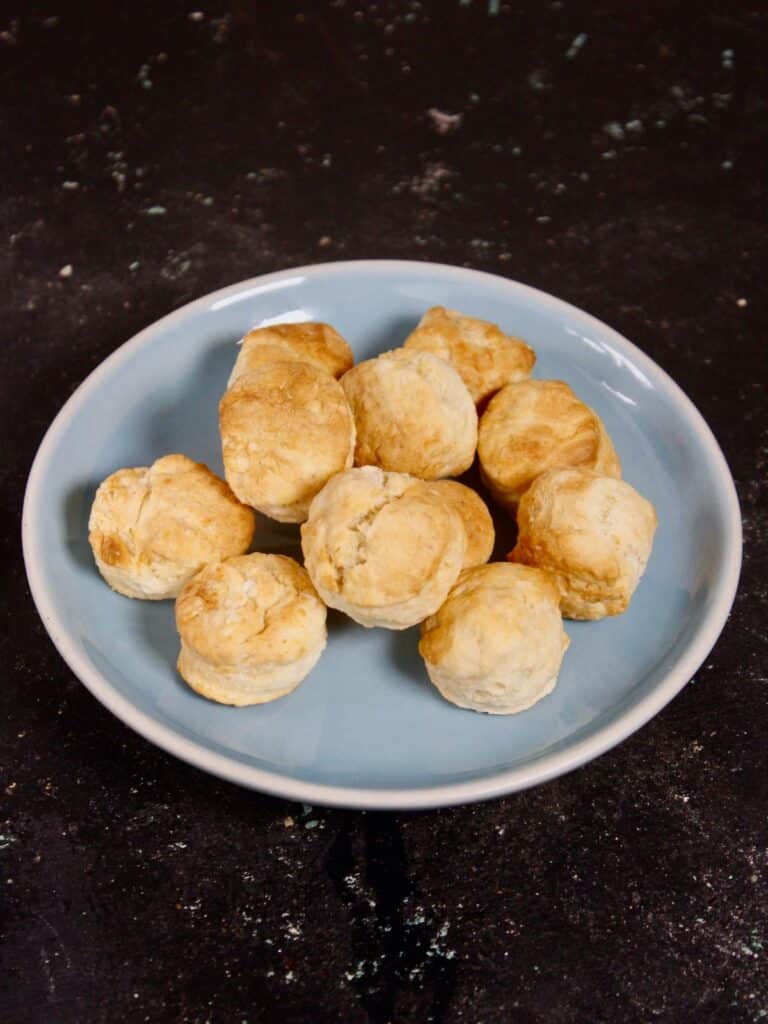 Air Fried Buttermilk Biscuits - My Dainty Soul Curry